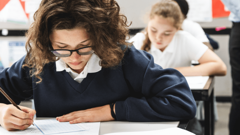 Cómo manejar la ansiedad y el estrés en época de exámenes - Universidad ...